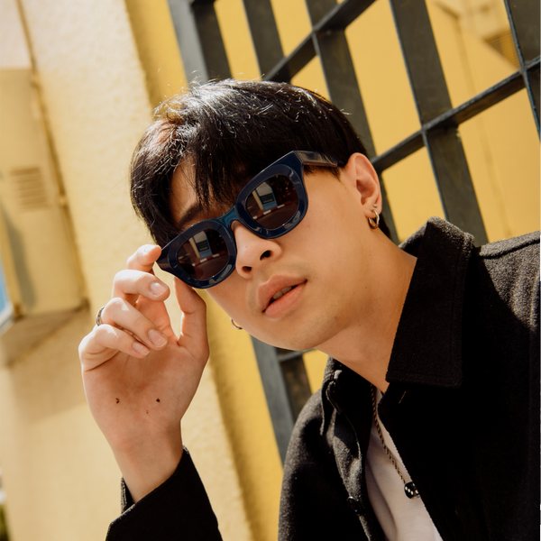 DAIMEN SUN – CLICK GLASSES